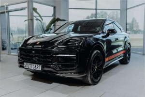Черный Порше Каен 2024 в Рига, объемом двигателя 3.00 л и пробегом 29 тыс. км за 90000 €, фото 4 на AUTOMOTO.COM.LV