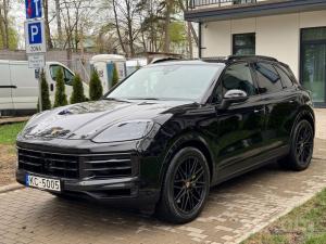 Black Porsche Cayenne 2024 in Riga, with an engine capacity of 3.00 L and mileage of 21 thousand km for 88600 €, photo 4 on AUTOMOTO.COM.LV