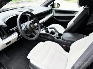 Black Porsche Cayenne 2024 in Riga, with an engine capacity of 3.00 L and mileage of 21 thousand km for 88600 €, photo 8 on AUTOMOTO.COM.LV