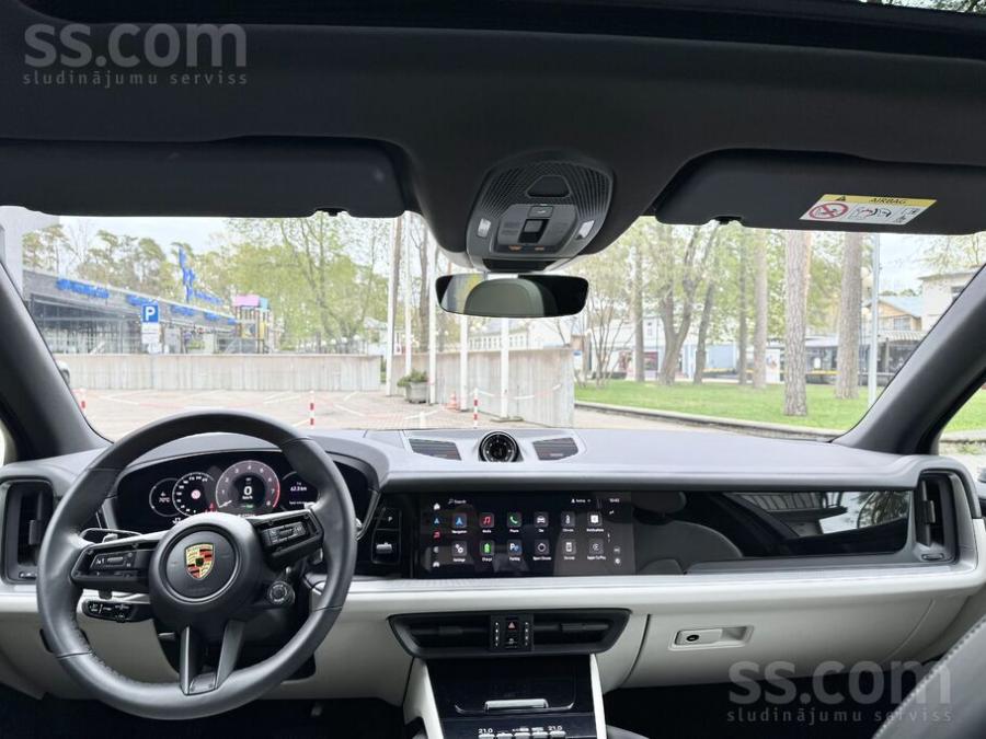 Black Porsche Cayenne 2024 in Riga, with an engine capacity of 3.00 L and mileage of 21 thousand km for 88600 €, photo 9 on AUTOMOTO.COM.LV