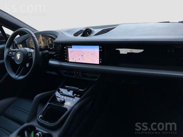 Melns Porsche Cayenne 2024 Rīga, ar dzinēja tilpumu 3.00 L un nobraukumu 42 tūkst. km par 90700 €, foto 6 vietnē AUTOMOTO.COM.LV