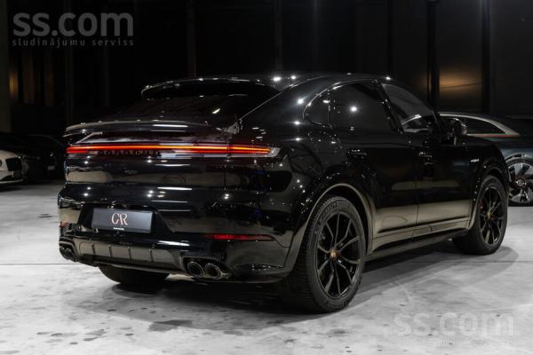 Melns Porsche Cayenne 2025 Rīga, ar dzinēja tilpumu 3.00 L un nobraukumu 15 tūkst. km par 130500 €, foto 4 vietnē AUTOMOTO.COM.LV
