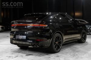 Black Porsche Cayenne 2025 in Riga, with an engine capacity of 3.00 L and mileage of 15 thousand km for 130500 €, photo 5 on AUTOMOTO.COM.LV