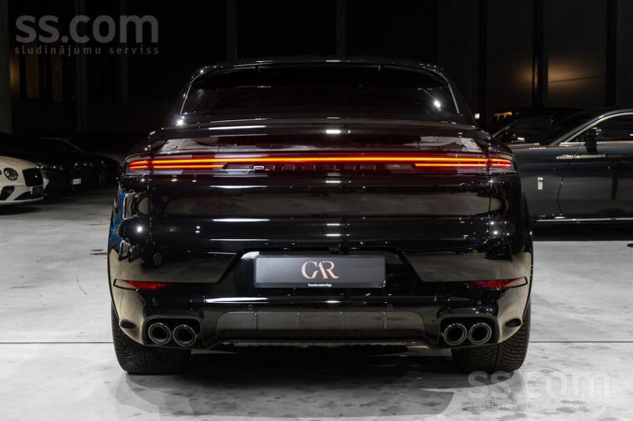 Black Porsche Cayenne 2025 in Riga, with an engine capacity of 3.00 L and mileage of 15 thousand km for 130500 €, photo 6 on AUTOMOTO.COM.LV