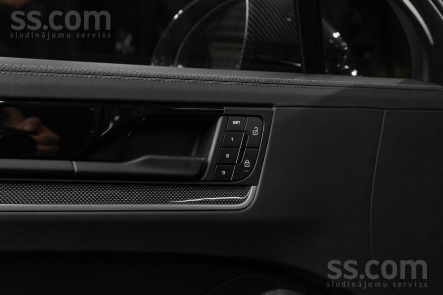 Black Porsche Cayenne 2025 in Riga, with an engine capacity of 3.00 L and mileage of 15 thousand km for 130500 €, photo 21 on AUTOMOTO.COM.LV