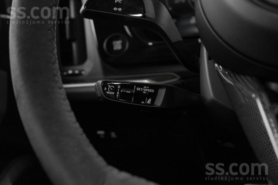 Black Porsche Cayenne 2025 in Riga, with an engine capacity of 3.00 L and mileage of 15 thousand km for 130500 €, photo 26 on AUTOMOTO.COM.LV