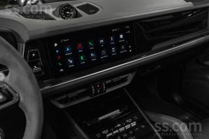 Black Porsche Cayenne 2025 in Riga, with an engine capacity of 3.00 L and mileage of 15 thousand km for 130500 €, photo 29 on AUTOMOTO.COM.LV