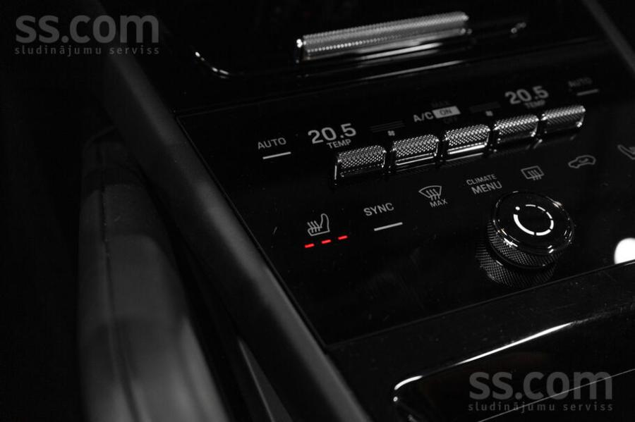 Black Porsche Cayenne 2025 in Riga, with an engine capacity of 3.00 L and mileage of 15 thousand km for 130500 €, photo 33 on AUTOMOTO.COM.LV