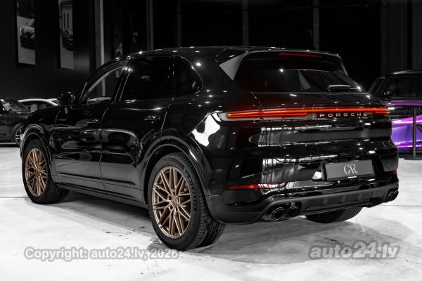 Melns Porsche Cayenne 2025 Rīga, ar dzinēja tilpumu 3.00 L un nobraukumu 17 tūkst. km par 94138 €, foto 7 vietnē AUTOMOTO.COM.LV