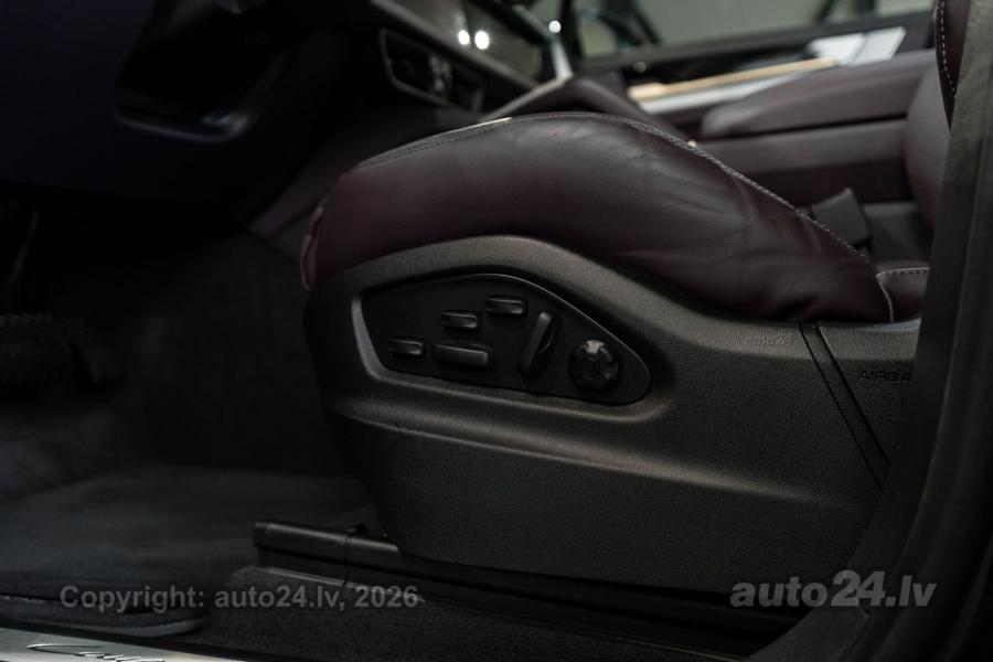Black Porsche Cayenne 2025 in Riga, with an engine capacity of 3.00 L and mileage of 17 thousand km for 94138 €, photo 16 on AUTOMOTO.COM.LV