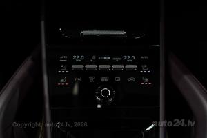 Black Porsche Cayenne 2025 in Riga, with an engine capacity of 3.00 L and mileage of 17 thousand km for 94138 €, photo 27 on AUTOMOTO.COM.LV