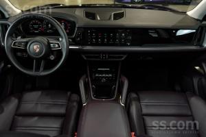 Melns Porsche Cayenne 2025 Rīga, ar dzinēja tilpumu 3.00 L un nobraukumu 17 tūkst. km par 94138 €, foto 12 vietnē AUTOMOTO.COM.LV