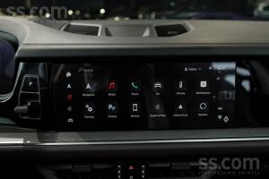 Melns Porsche Cayenne 2025 Rīga, ar dzinēja tilpumu 3.00 L un nobraukumu 17 tūkst. km par 94138 €, foto 26 vietnē AUTOMOTO.COM.LV