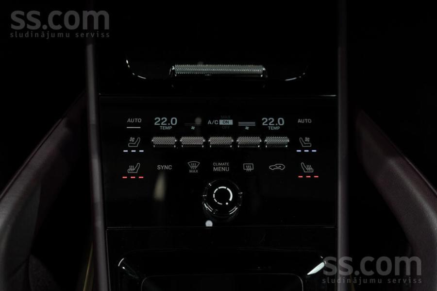 Melns Porsche Cayenne 2025 Rīga, ar dzinēja tilpumu 3.00 L un nobraukumu 17 tūkst. km par 94138 €, foto 27 vietnē AUTOMOTO.COM.LV