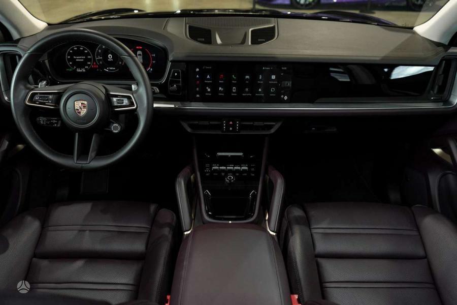 Melns Porsche Cayenne 2025 Rīga, ar dzinēja tilpumu 3.00 L un nobraukumu 17 tūkst. km par 94138 €, foto 12 vietnē AUTOMOTO.COM.LV