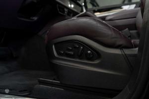 Melns Porsche Cayenne 2025 Rīga, ar dzinēja tilpumu 3.00 L un nobraukumu 17 tūkst. km par 94138 €, foto 16 vietnē AUTOMOTO.COM.LV