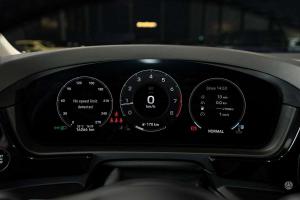 Melns Porsche Cayenne 2025 Rīga, ar dzinēja tilpumu 3.00 L un nobraukumu 17 tūkst. km par 94138 €, foto 18 vietnē AUTOMOTO.COM.LV