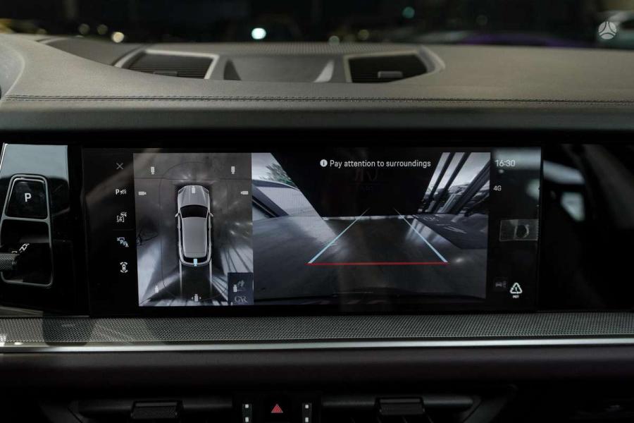 Melns Porsche Cayenne 2025 Rīga, ar dzinēja tilpumu 3.00 L un nobraukumu 17 tūkst. km par 94138 €, foto 22 vietnē AUTOMOTO.COM.LV