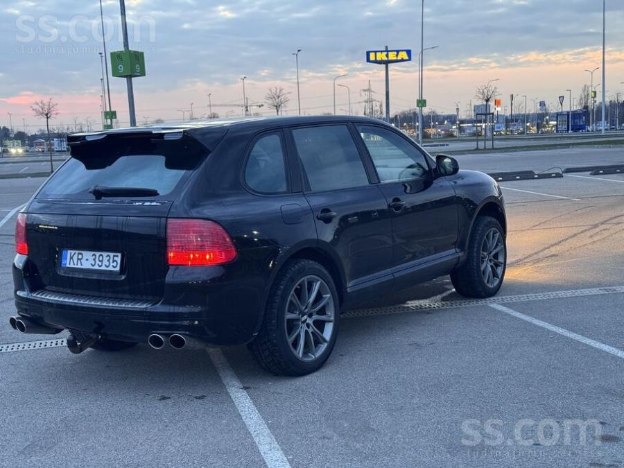 Melns Porsche Cayenne 2005 Rēzekne, ar dzinēja tilpumu 3.20 L un nobraukumu 262 tūkst. km par 3700 €, foto 6 vietnē AUTOMOTO.COM.LV