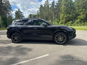 Black Porsche Cayenne 2018 in Tallinn, with an engine capacity of 3.00 L and mileage of 109 thousand km for 42900 €, photo  on AUTOMOTO.COM.LV