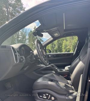 Black Porsche Cayenne 2018 in Tallinn, with an engine capacity of 3.00 L and mileage of 109 thousand km for 42900 €, photo 7 on AUTOMOTO.COM.LV