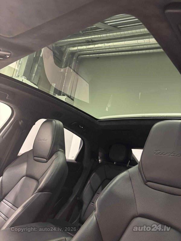 Melns Porsche Cayenne 2019 Tallina, ar dzinēja tilpumu 4.00 L un nobraukumu 79 tūkst. km par 93000 €, foto 11 vietnē AUTOMOTO.COM.LV