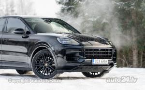 Melns Porsche Cayenne 2025 Tallina, ar dzinēja tilpumu 3.00 L un nobraukumu 20 tūkst. km par 129000 €, foto 2 vietnē AUTOMOTO.COM.LV
