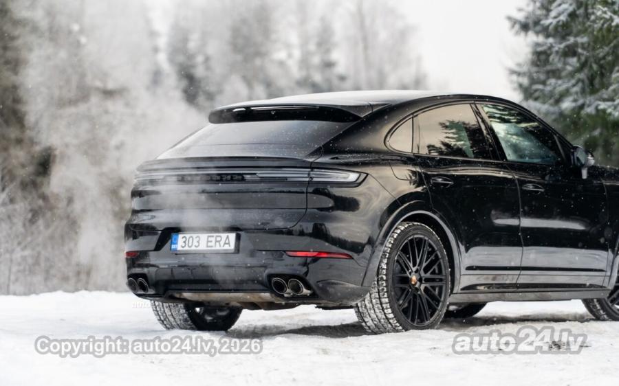 Melns Porsche Cayenne 2025 Tallina, ar dzinēja tilpumu 3.00 L un nobraukumu 20 tūkst. km par 129000 €, foto 11 vietnē AUTOMOTO.COM.LV