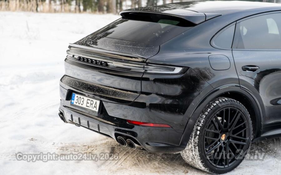 Melns Porsche Cayenne 2025 Tallina, ar dzinēja tilpumu 3.00 L un nobraukumu 20 tūkst. km par 129000 €, foto 16 vietnē AUTOMOTO.COM.LV