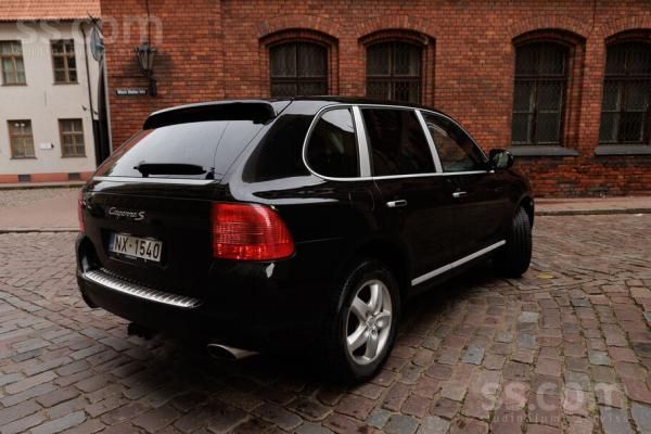 Черный Порше Каен 2005 в Рига, объемом двигателя 4.50 л и пробегом 232 тыс. км за 6300 €, фото 5 на AUTOMOTO.COM.LV
