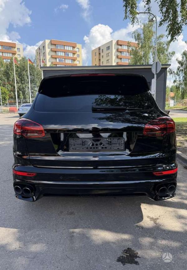 Melns Porsche Cayenne 2017 Kauņa, ar dzinēja tilpumu 3.00 L un nobraukumu 150 tūkst. km par 29800 €, foto 6 vietnē AUTOMOTO.COM.LV