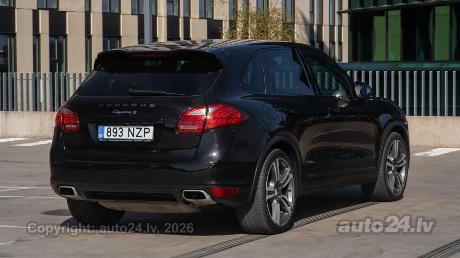 Black Porsche Cayenne 2010 in Keila, with an engine capacity of 4.80 L and mileage of 210 thousand km for 15900 €, photo 3 on AUTOMOTO.COM.LV