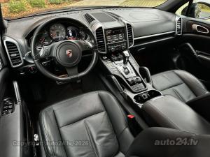 Black Porsche Cayenne 2010 in Keila, with an engine capacity of 4.80 L and mileage of 210 thousand km for 15900 €, photo 5 on AUTOMOTO.COM.LV