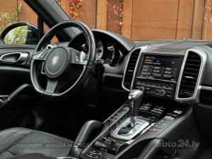 Black Porsche Cayenne 2010 in Keila, with an engine capacity of 4.80 L and mileage of 210 thousand km for 15900 €, photo 6 on AUTOMOTO.COM.LV