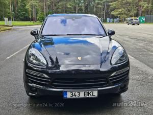 Melns Porsche Cayenne 2013 Tallina, ar dzinēja tilpumu 4.10 L un nobraukumu 252 tūkst. km par 25999 €, foto 3 vietnē AUTOMOTO.COM.LV