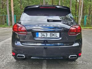 Melns Porsche Cayenne 2013 Tallina, ar dzinēja tilpumu 4.10 L un nobraukumu 252 tūkst. km par 25999 €, foto 7 vietnē AUTOMOTO.COM.LV