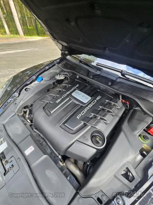 Melns Porsche Cayenne 2013 Tallina, ar dzinēja tilpumu 4.10 L un nobraukumu 252 tūkst. km par 25999 €, foto 13 vietnē AUTOMOTO.COM.LV