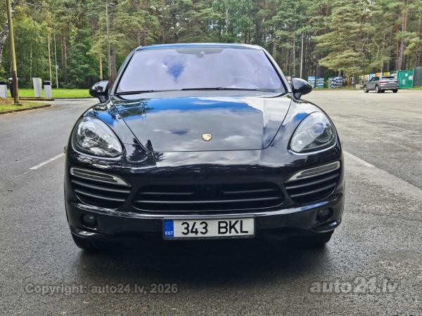 Porsche Cayenne 2013 in Tallinn on AUTOMOTO.COM.LV Black Porsche Cayenne 2013 in Tallinn, with an engine capacity of 4.10 L and mileage of 252 thousand km for 25999 €, photo 1 on AUTOMOTO.COM.LV