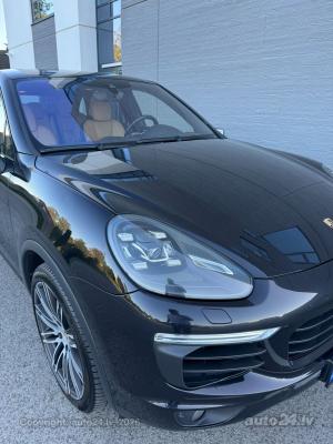 Melns Porsche Cayenne 2015 Tallina, ar dzinēja tilpumu 3.00 L un nobraukumu 229 tūkst. km par 24999 €, foto 8 vietnē AUTOMOTO.COM.LV