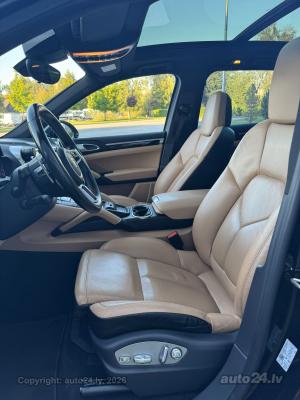 Melns Porsche Cayenne 2015 Tallina, ar dzinēja tilpumu 3.00 L un nobraukumu 229 tūkst. km par 24999 €, foto 11 vietnē AUTOMOTO.COM.LV