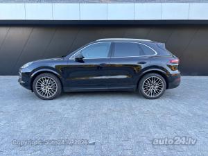 Black Porsche Cayenne 2018 in Tallinn, with an engine capacity of 2.90 L and mileage of 148 thousand km for 45900 €, photo 6 on AUTOMOTO.COM.LV