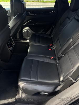 Black Porsche Cayenne 2018 in Tallinn, with an engine capacity of 2.90 L and mileage of 148 thousand km for 45900 €, photo 12 on AUTOMOTO.COM.LV
