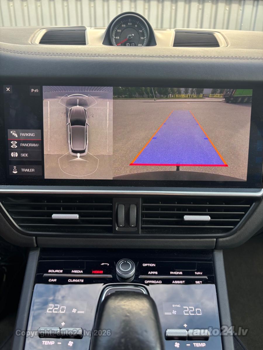 Black Porsche Cayenne 2018 in Tallinn, with an engine capacity of 2.90 L and mileage of 148 thousand km for 45900 €, photo 13 on AUTOMOTO.COM.LV