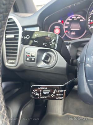 Black Porsche Cayenne 2018 in Tallinn, with an engine capacity of 2.90 L and mileage of 148 thousand km for 45900 €, photo 18 on AUTOMOTO.COM.LV