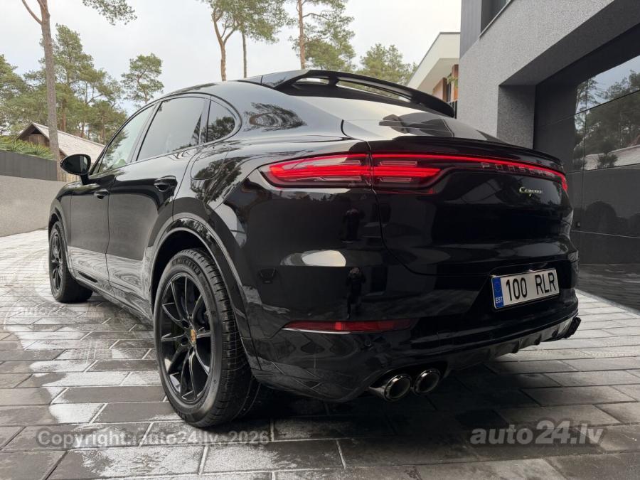Black Porsche Cayenne 2020 in Tallinn, with an engine capacity of 3.00 L and mileage of 60 thousand km for 69900 €, photo 3 on AUTOMOTO.COM.LV
