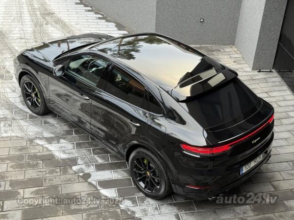 Black Porsche Cayenne 2020 in Tallinn, with an engine capacity of 3.00 L and mileage of 60 thousand km for 69900 €, photo 6 on AUTOMOTO.COM.LV