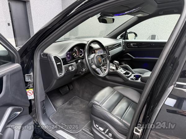 Black Porsche Cayenne 2020 in Tallinn, with an engine capacity of 3.00 L and mileage of 60 thousand km for 69900 €, photo 7 on AUTOMOTO.COM.LV
