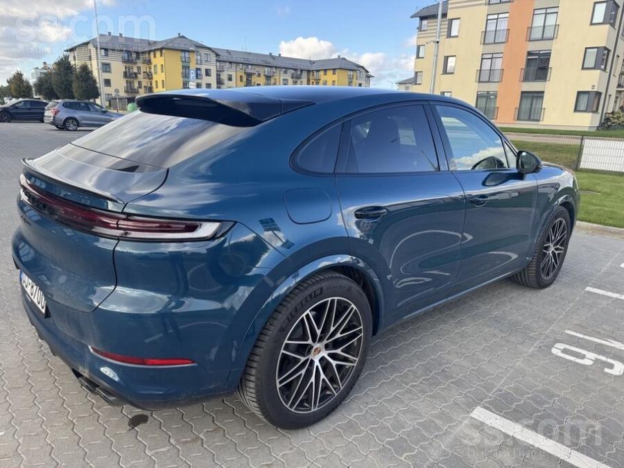 Zils Porsche Cayenne 2026 Rīga, ar dzinēja tilpumu 3.00 L un nobraukumu 13 tūkst. km par 105000 €, foto 3 vietnē AUTOMOTO.COM.LV