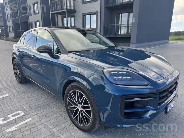 Blue Porsche Cayenne 2026 in Riga, with an engine capacity of 3.00 L and mileage of 13 thousand km for 105000 €, photo 6 on AUTOMOTO.COM.LV
