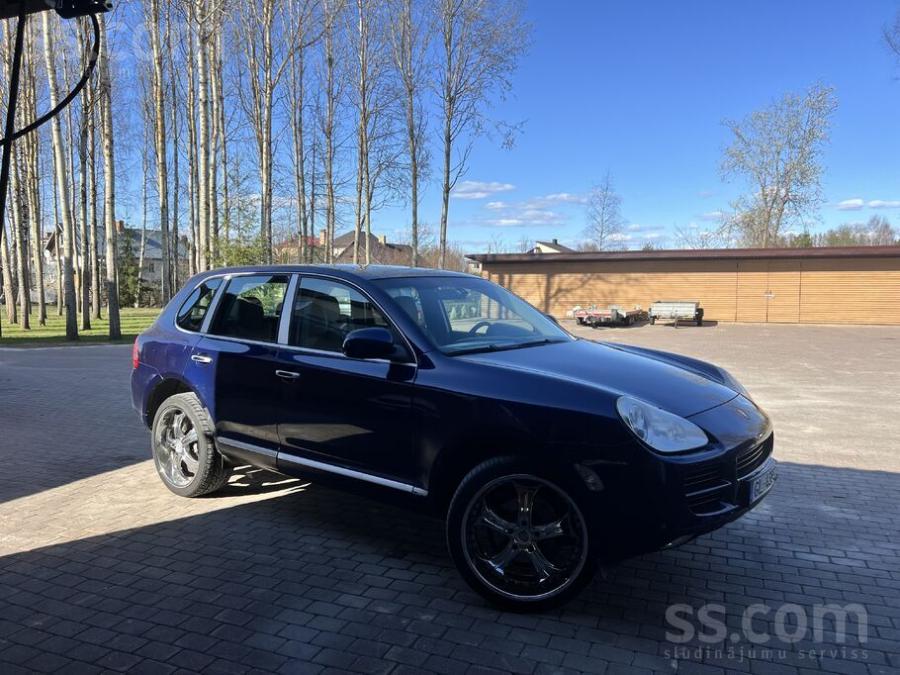 Blue Porsche Cayenne 2005 in Rezekne, with an engine capacity of 3.20 L and mileage of 0 thousand km for 4500 €, photo 11 on AUTOMOTO.COM.LV